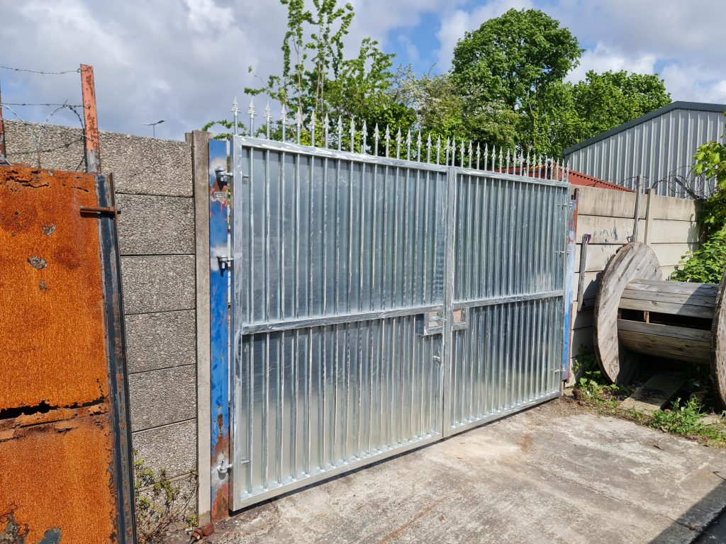 Commercial Gates - J&B Steel Fabrications ltd